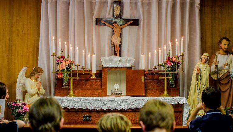 SERVIAMUS ILLI IN SANCTITATE